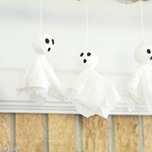 Halloween Crafts: DIY Ghost Garland - Jenna Kate at Home