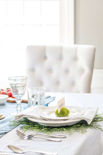 Simple DIY Spring Table Setting With Pops of Green & Blue