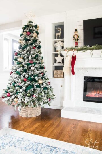 Minimalist Christmas Decor Ideas - Jenna Kate at Home