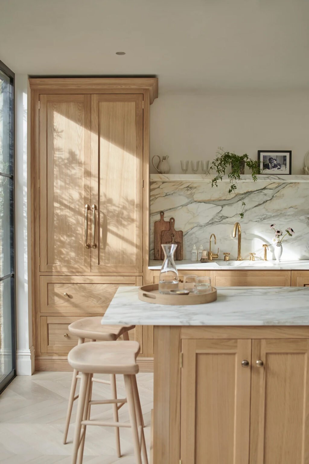 12 Beautiful Examples of Kitchens With White Oak Cabinets - Jenna Kate ...
