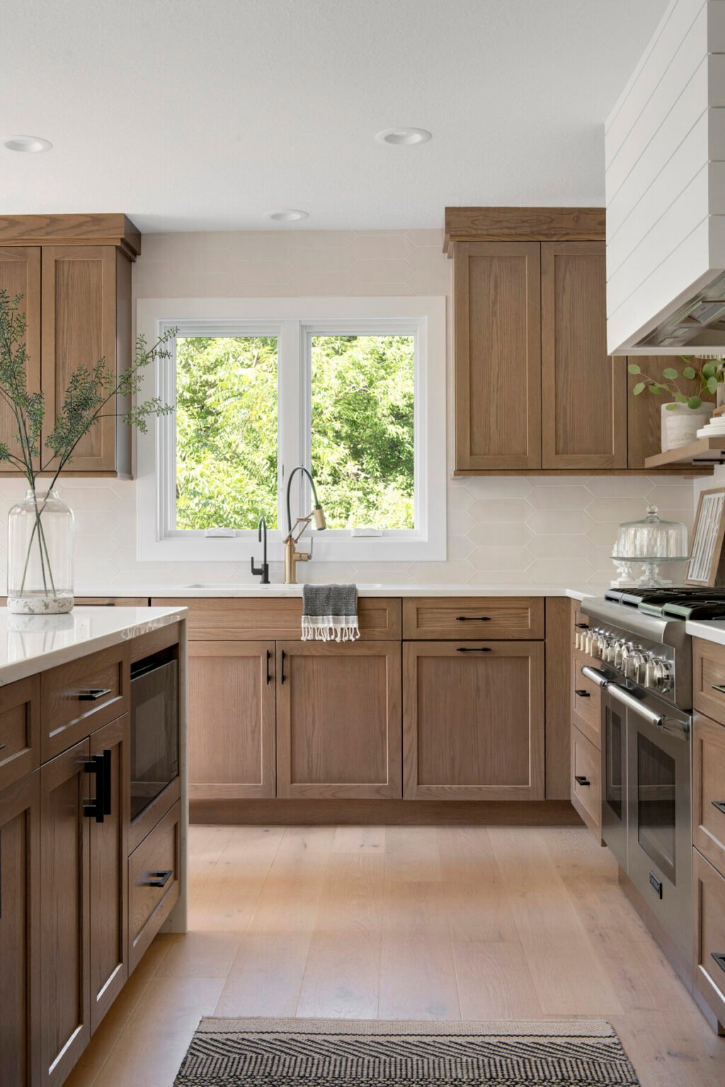 12 Beautiful Examples of Kitchens With White Oak Cabinets - Jenna Kate ...